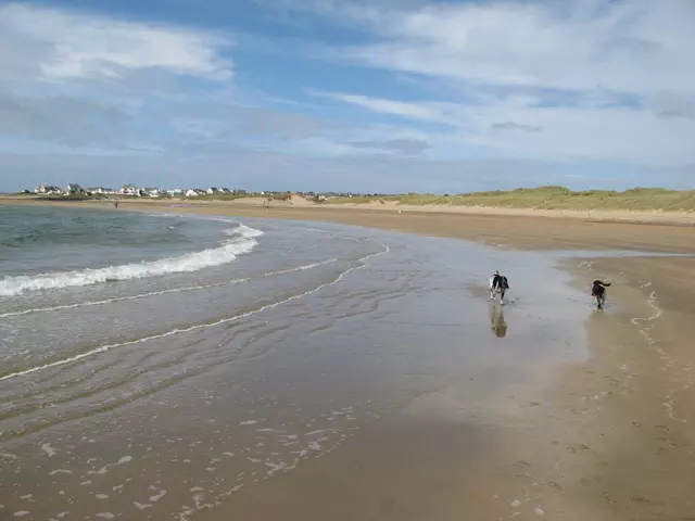Rhosneigr Beach | Oyster Holiday Cottages